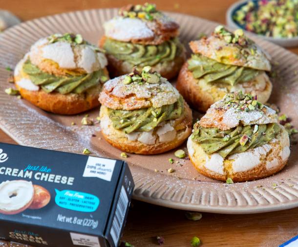 Pistachio Cream Choux | Violife